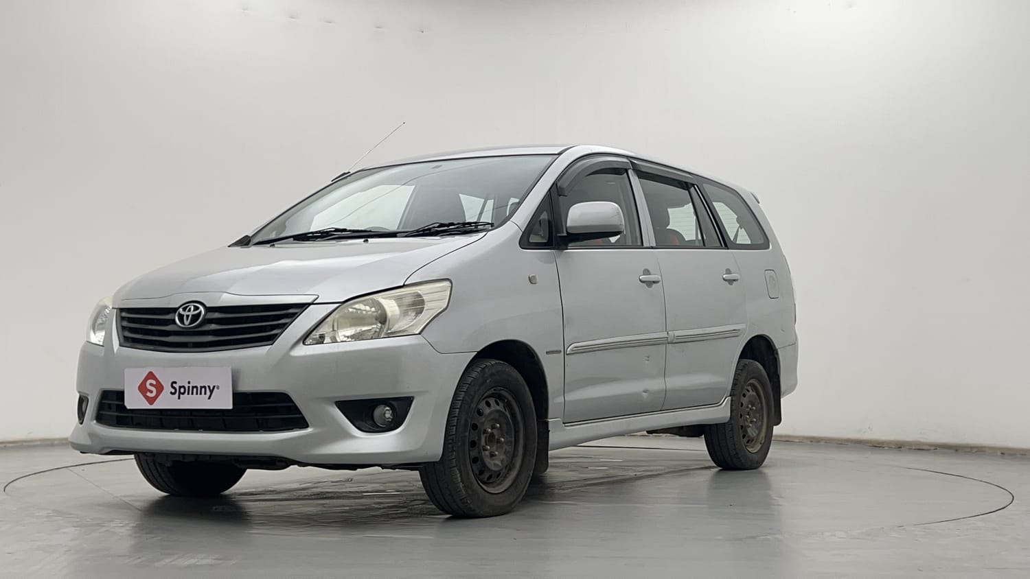 Used Innova Cars in Hyderabad - Second Hand Innova Cars Hyderabad | Spinny
