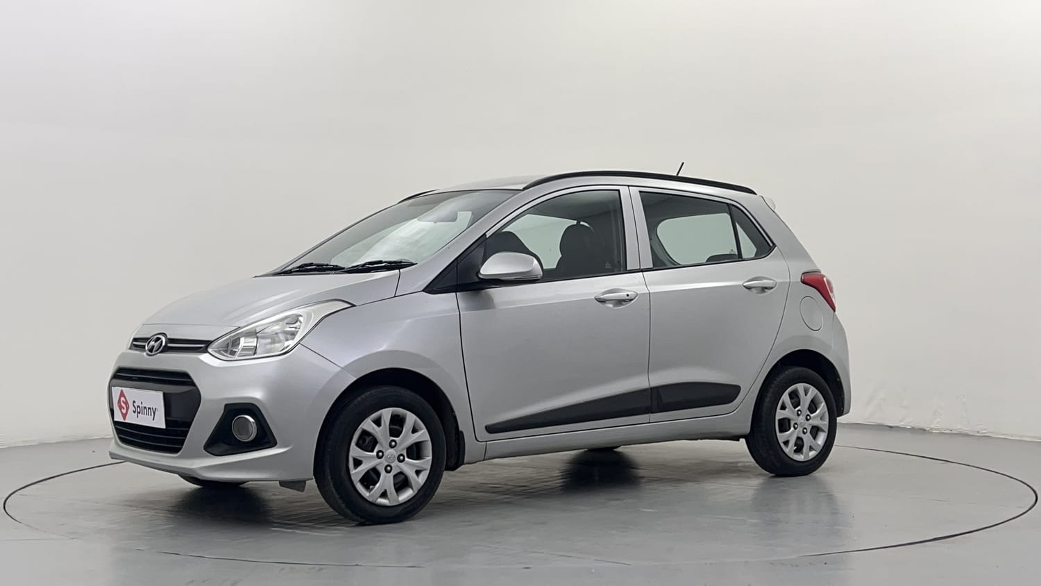 Used golden Grand i10 Cars in Noida - Second Hand golden Grand i10 Cars ...