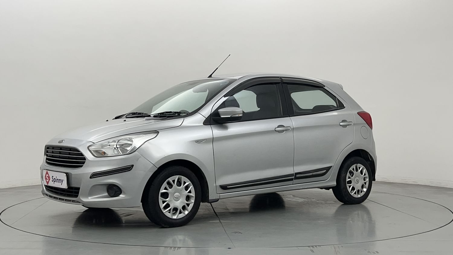 Used white Figo Cars in Delhi NCR - Second Hand white Figo Cars Delhi NCR | Spinny