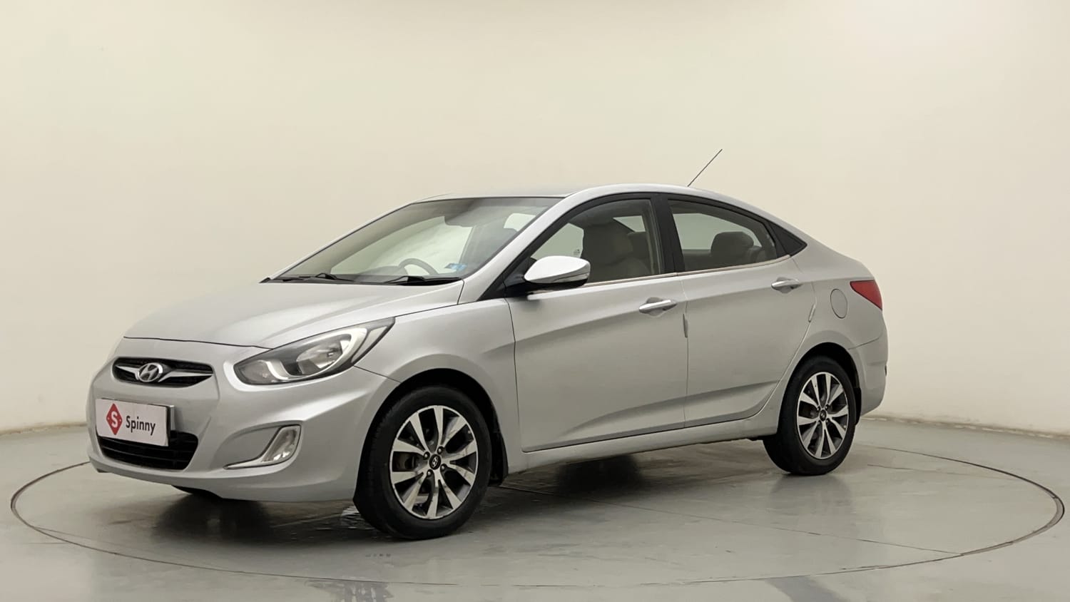 Used Verna Cars in Pune - Second Hand Verna Cars in Pune | Spinny
